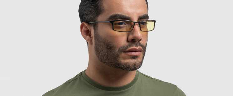 The Science Behind Reader Glasses: How They Work – GUNNAR